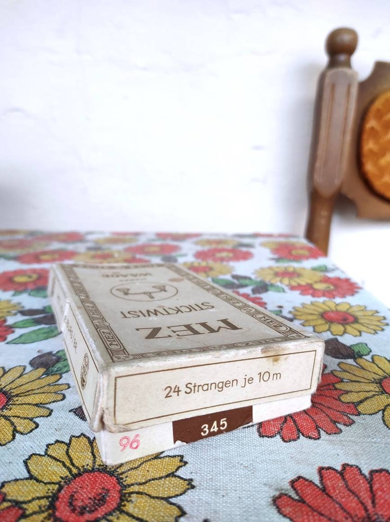 MEZ Vintage Embroidery Thread//set of 10 Colours for Embroidery ...