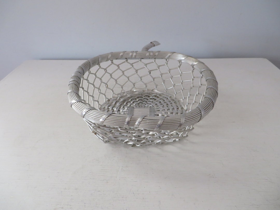 Vintage Apple Shaped Woven Aluminum Wire Basket - Etsy