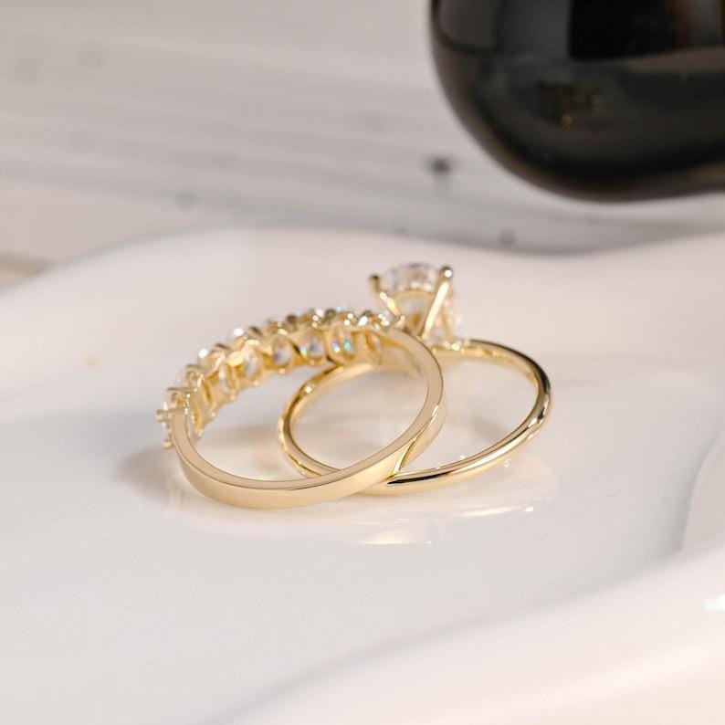 Oval Moissanite Engagement Ring Set, 14K Gold Minimalist Solitaire ...