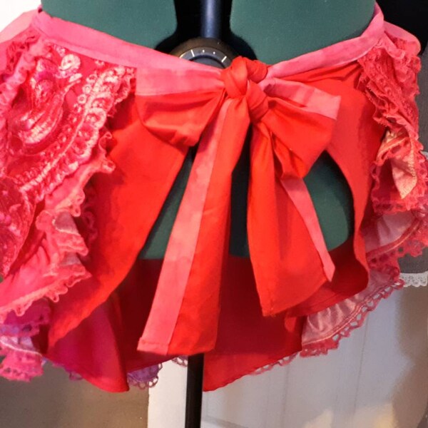 Ruffle Bustle - Etsy