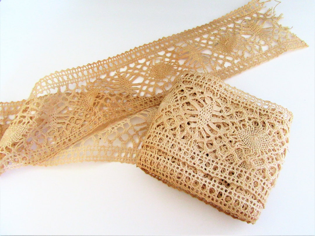Crafters Crocheted Lace 4 Inch Wide for Crafts, 2.8 Yards Long by 4 ...