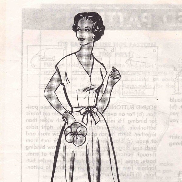 70s Bikini or One Piece Swimsuit Pattern 5487 Size 12 Bust 34. Deep V ...