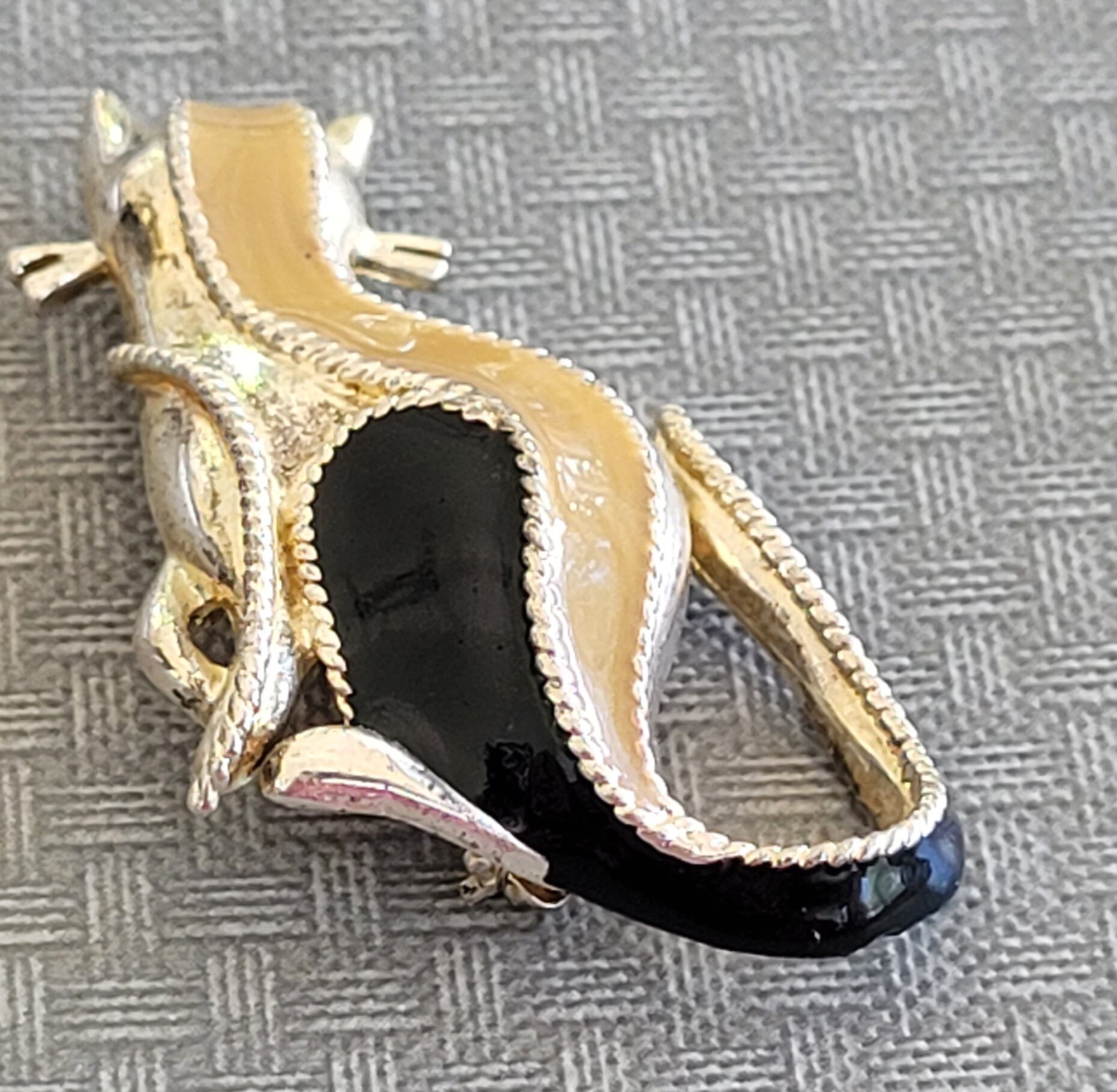 Vintage Darlene Cat Pin - Gold Tone and Enamel - Etsy
