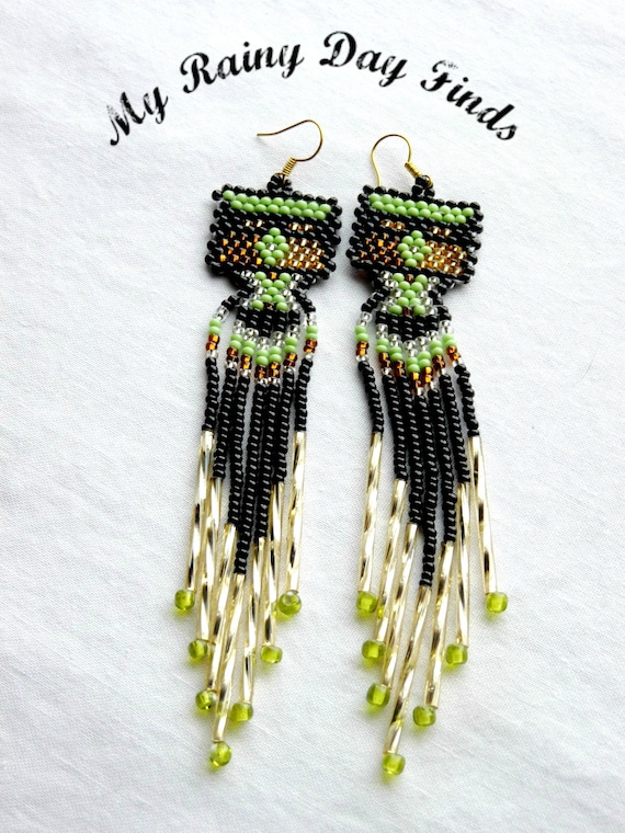Native American style vintage seed beaded mask earrin… - Gem
