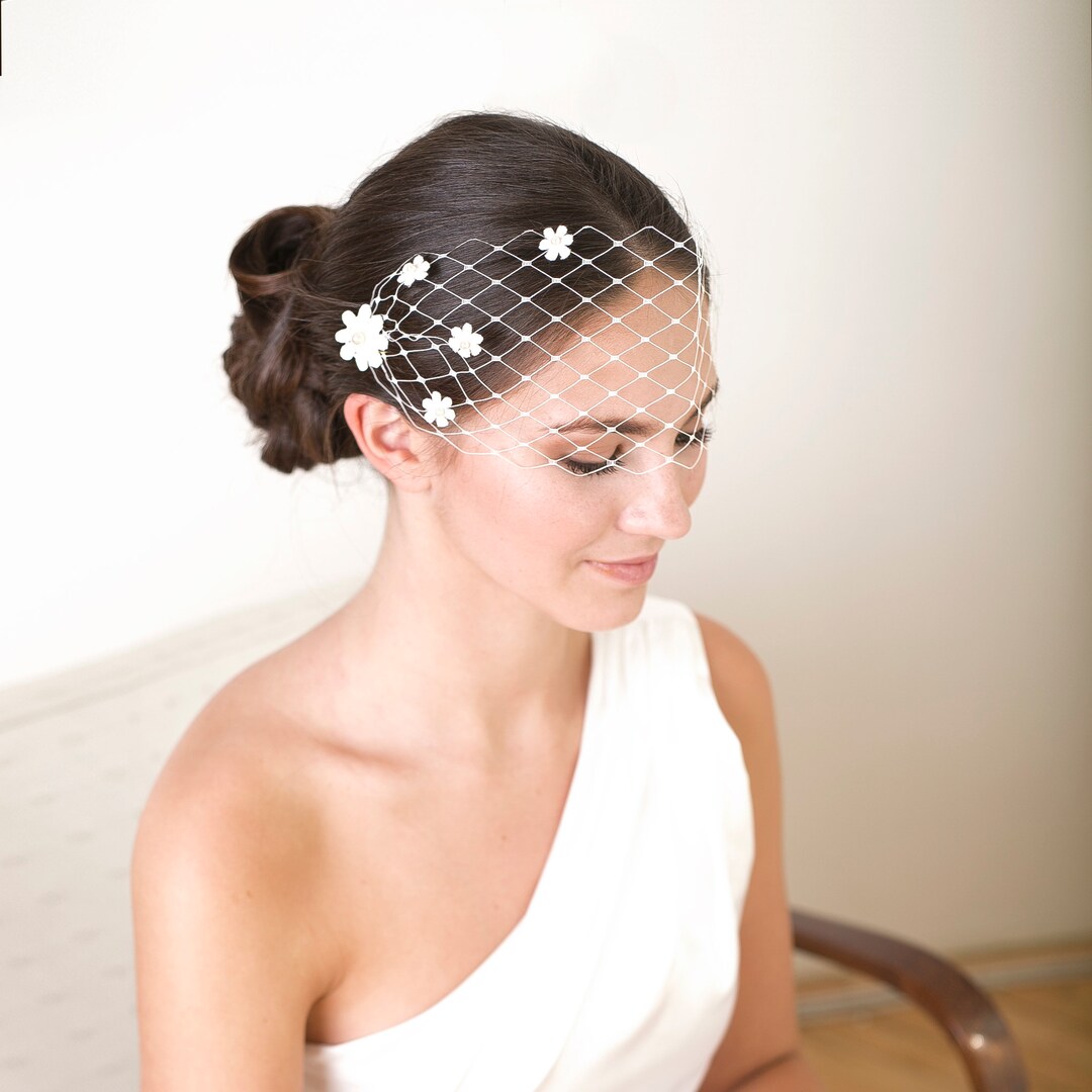 Bridal Short Bandeau Veil With Flowers and Pearls, Wedding Floral Lace ...