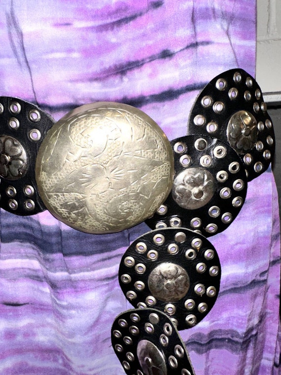 black tripple row grommeted - Gem