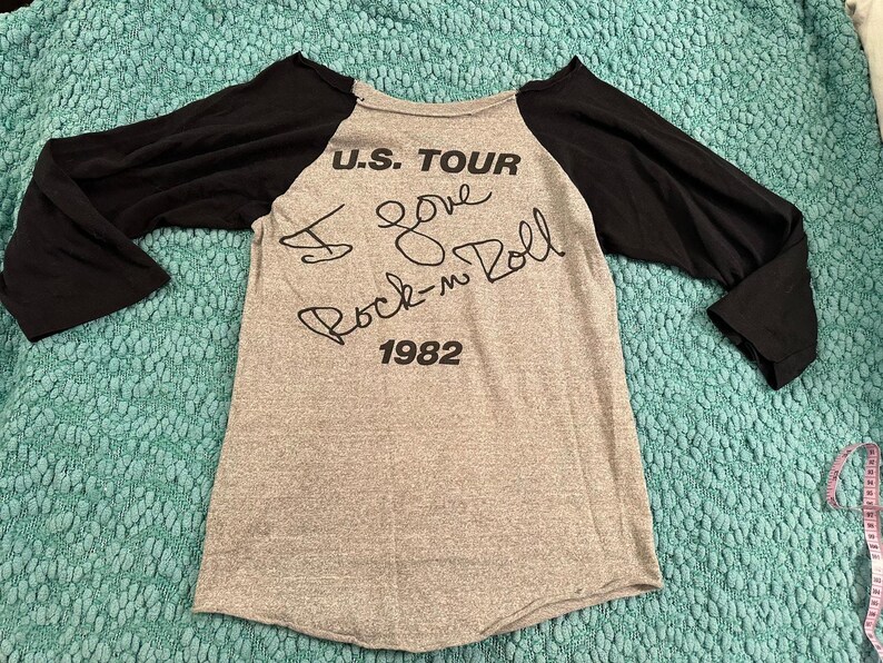 Eighties JOAN JETT & the BLACKHEARTS Raglan Band Tee 1982 - Etsy