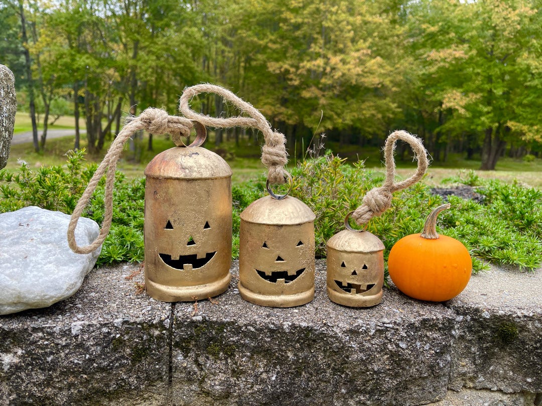 HALLOWEEN PUMPKIN FACE Bell- Jack O Lantern Face Cut Out on Rustic Gold ...