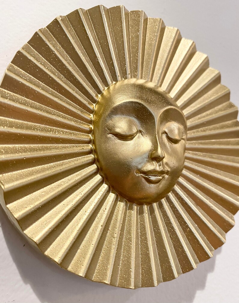 Gold SUN FACE DISC & Reaching Rays of Light - Representing Aten God of ...