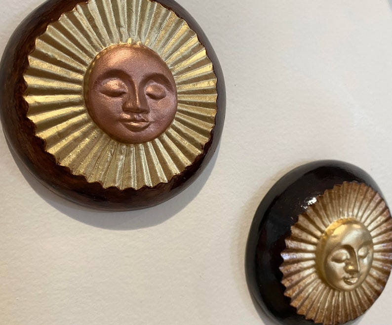 SUN FACE DISC & Reaching Rays of Light in Your Choice of Gold - Etsy