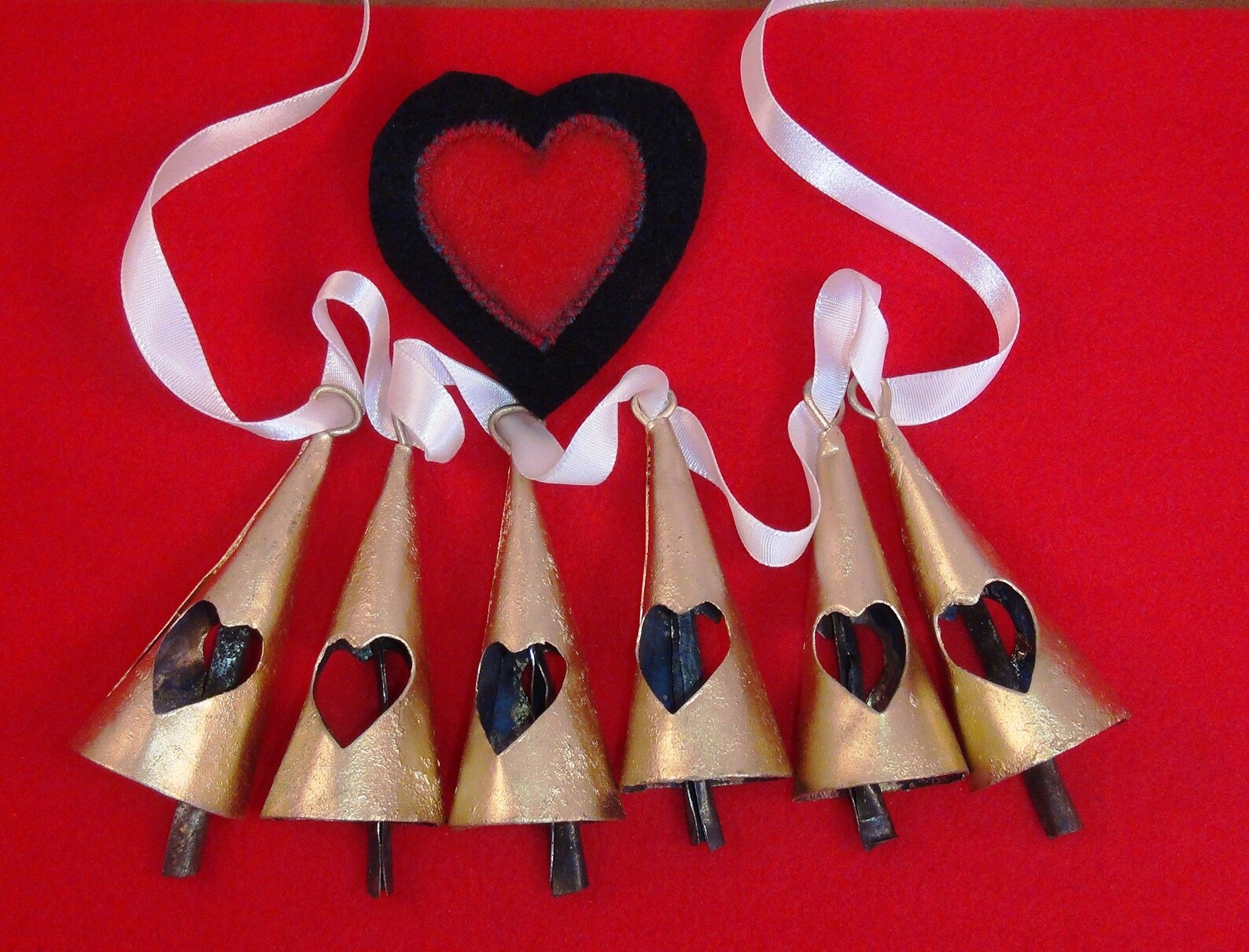 HEART BELLS Bright Gold 3 Triangle Bells W/ Heart - Etsy India