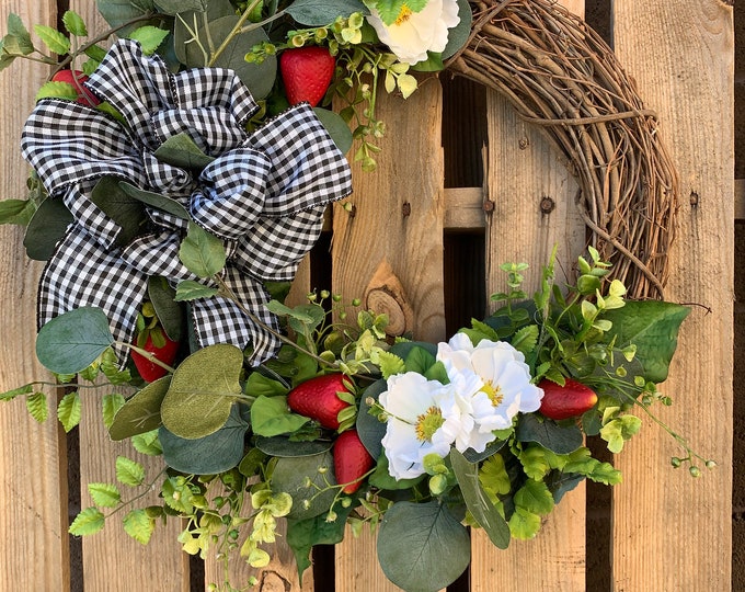 Strawberry Greenery Wreath for Spring or Summer Front Door and - Etsy