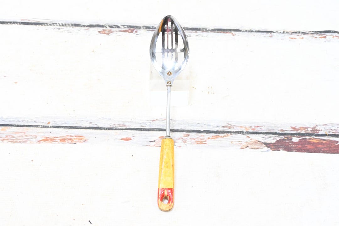 Vintage . Androck USA Slotted Spoon Serving Spoon Ladle Vintage Red and ...
