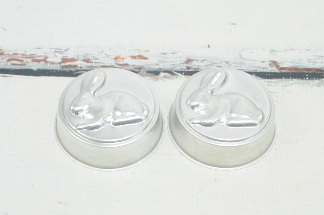 2 Vintage Bunny Rabbit Shaped Aluminum Tart, Jell-o, Cake, Candy Molds ...