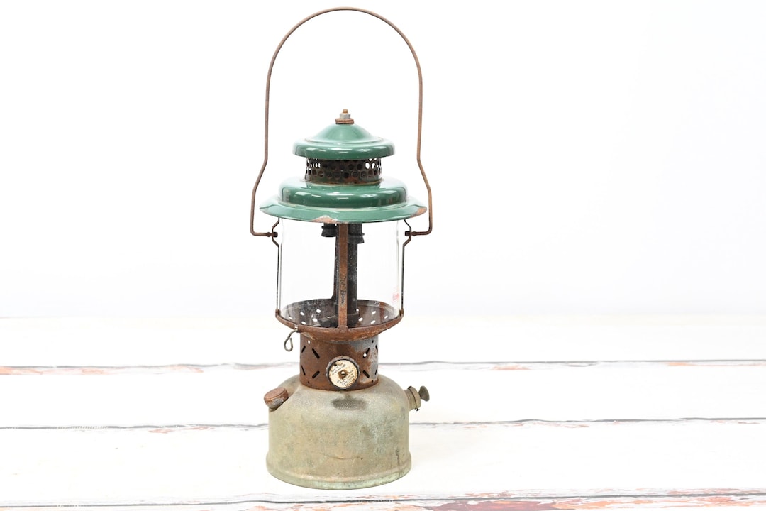 Vintage . Coleman Double Mantle Fuel Lamp B 1949 Camping Lantern Nickel ...