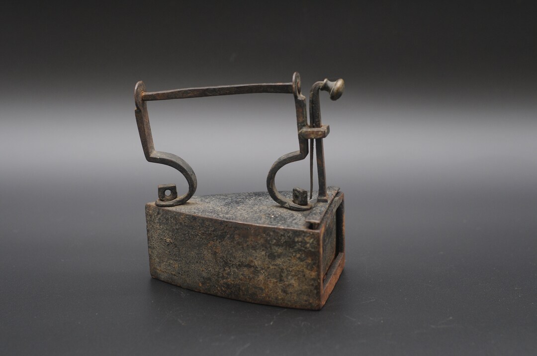 Antique Crude Cast Iron Slug Box/ Sad Iron Coal Heated Flat Pressing ...