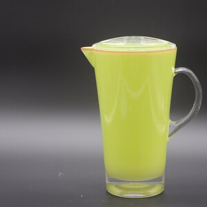 Vintage . Lime Green Acrylic Pitcher With Clear Lid Lemonade, Iced Tea ...