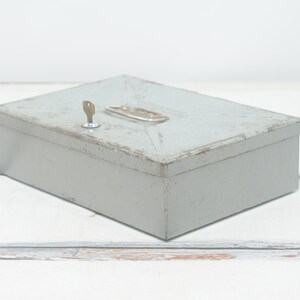 Vintage . Gray Acorn Fire Resistant Vault With Key Metal Strongbox Cash ...