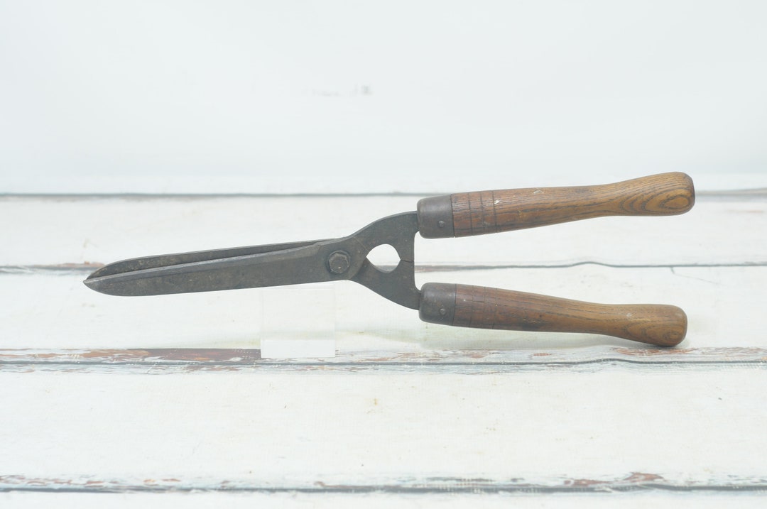 Vintage . Wood and Metal Garden Hedge Trimmers Hand Garden Tool Farm ...