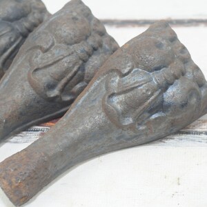 Antique/ Vintage 4 Cast Iron Feet/legs for Cast Iron Tub Intricate ...