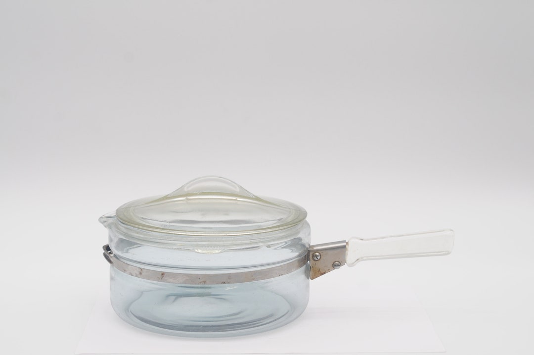 Pyrex . "flameware" Blue Tint 1.5 Quart Saucepan 63232-B With Finned ...