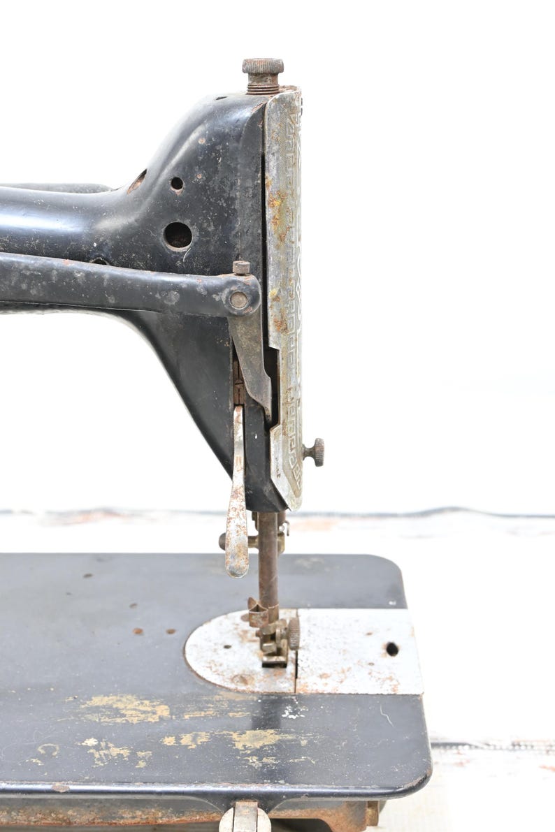 Vintage 1937 Singer Sewing Machine Salvaged Treadle Machine Sewing Room ...