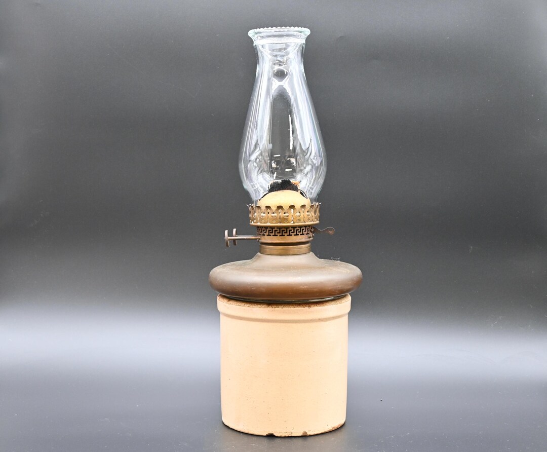 Antique Holmes Booth and Hayden Duplex Burner Oil Lamp Sitting in ...