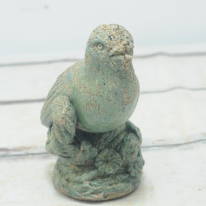 Weathered . Beautiful Bird Vintage Cement/concrete Garden Statue Garden ...