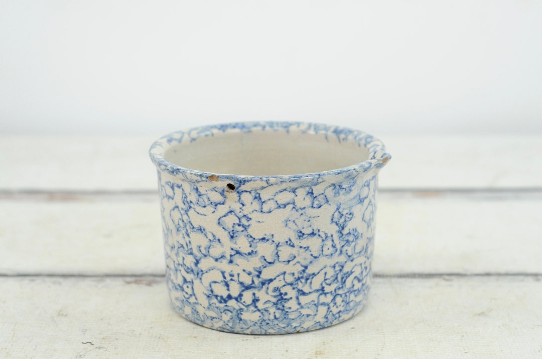 Vintage /antique Primitive Spongeware Stoneware Batter Bowl With Spout ...