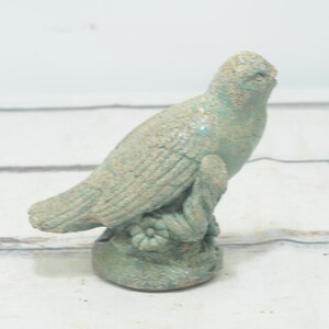 Weathered . Beautiful Bird Vintage Cement/concrete Garden Statue Garden ...