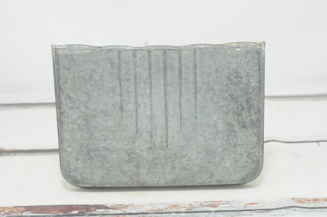 Vintage . Galvanized Metal Country Farm Salvage Wall Hanging Metal ...