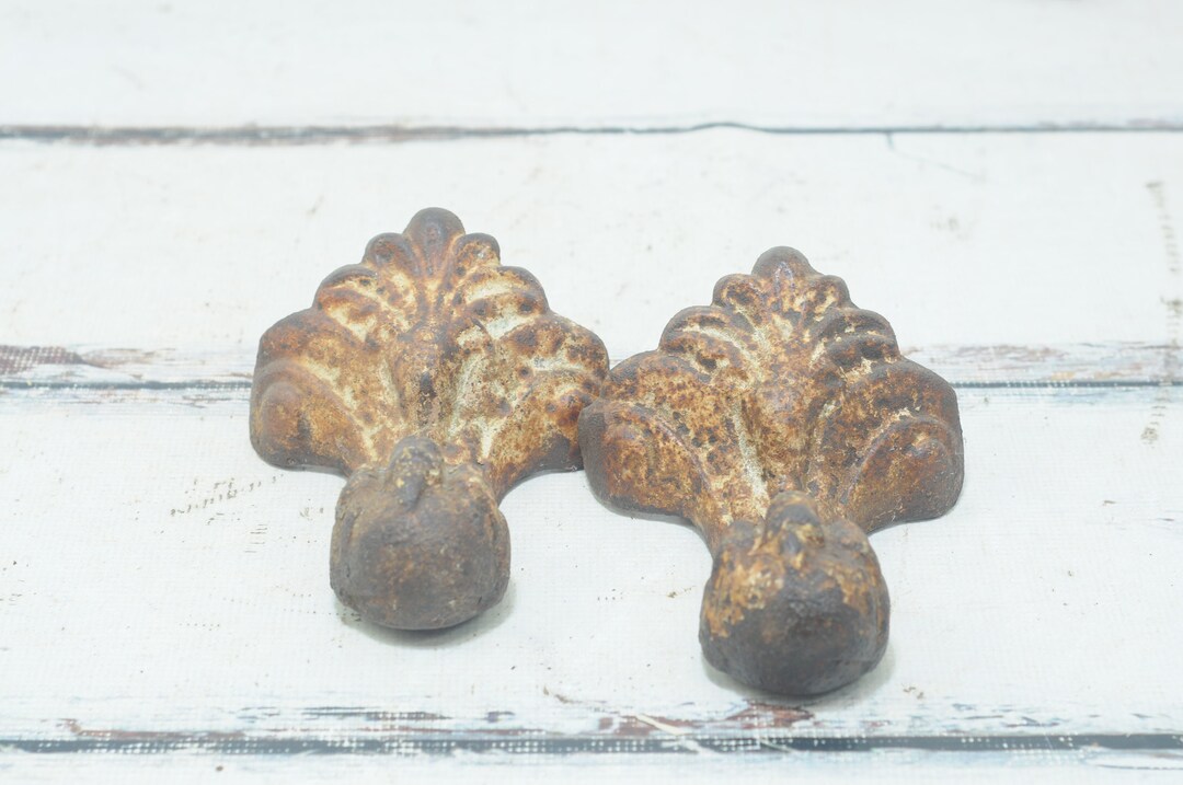 Antique/ Vintage 2 Cast Iron Feet/legs for Cast Iron Tub Intricate Claw ...