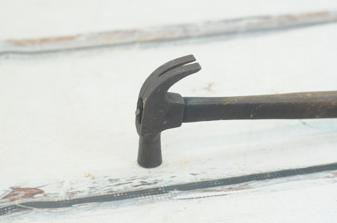 Vintage Small Flat Faced Curved Claw Hammer, C Hammond? 3.5" Head ...