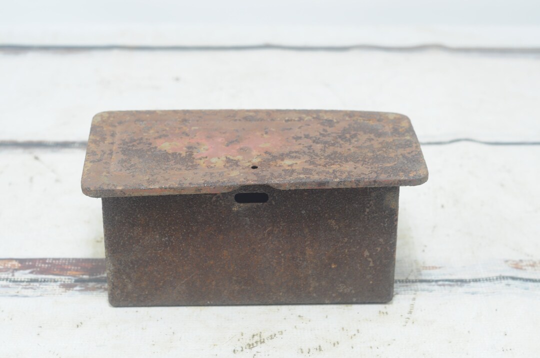 Vintage/antique Reclaimed Postal Truck Metal Box Tool Box Toolbox ...