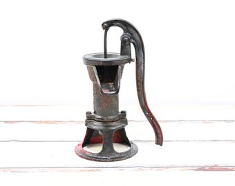 Antique Hand Pump,old Water Pump,rusty Pitcher Pump,davey Cast Iron ...