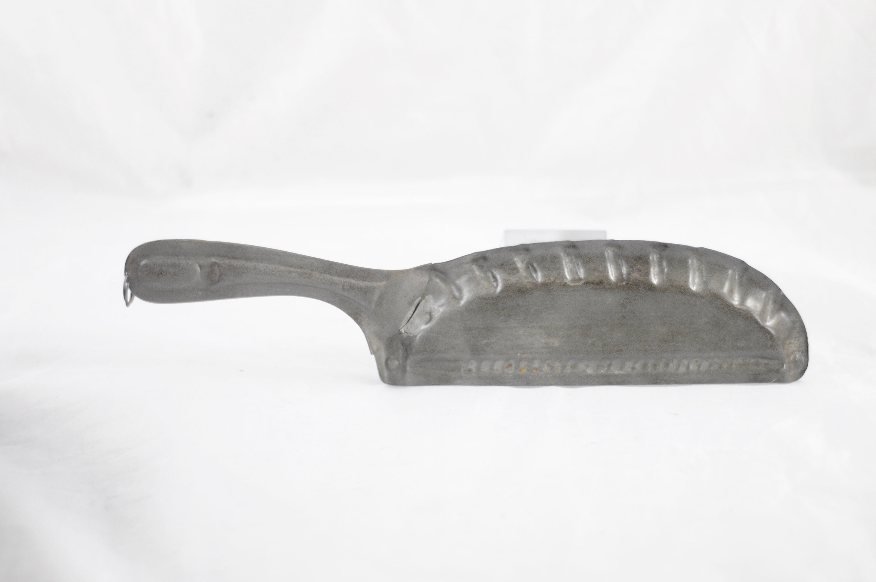 Antique . Tin Dust Pan Antique Embossed Silent Butler Crumb - Etsy