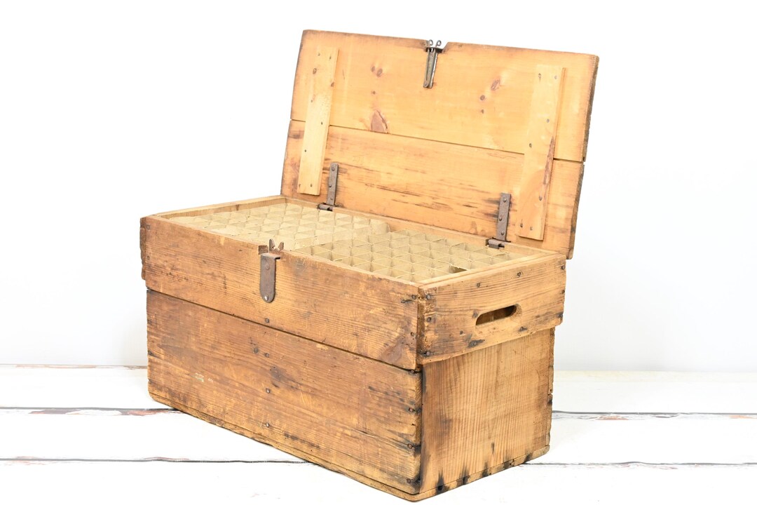 Rare Antique . Perfection Hen Egg Carrier Tray Crate 360 Slots for Eggs ...