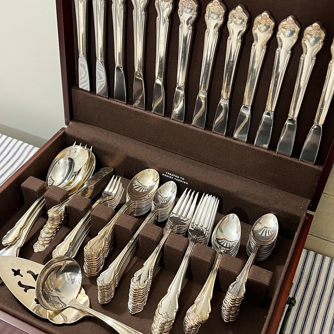 International Silver Co. Waverly Silverplate Pattern 12 Place Settings ...