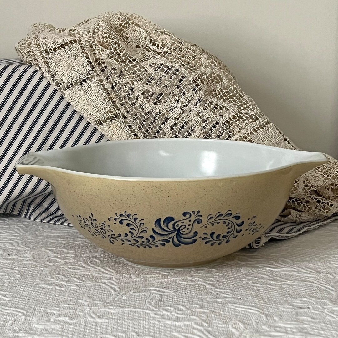 Vintage Corning 444 Pyrex 4qt Homestead Pattern Cinderella Tan and ...
