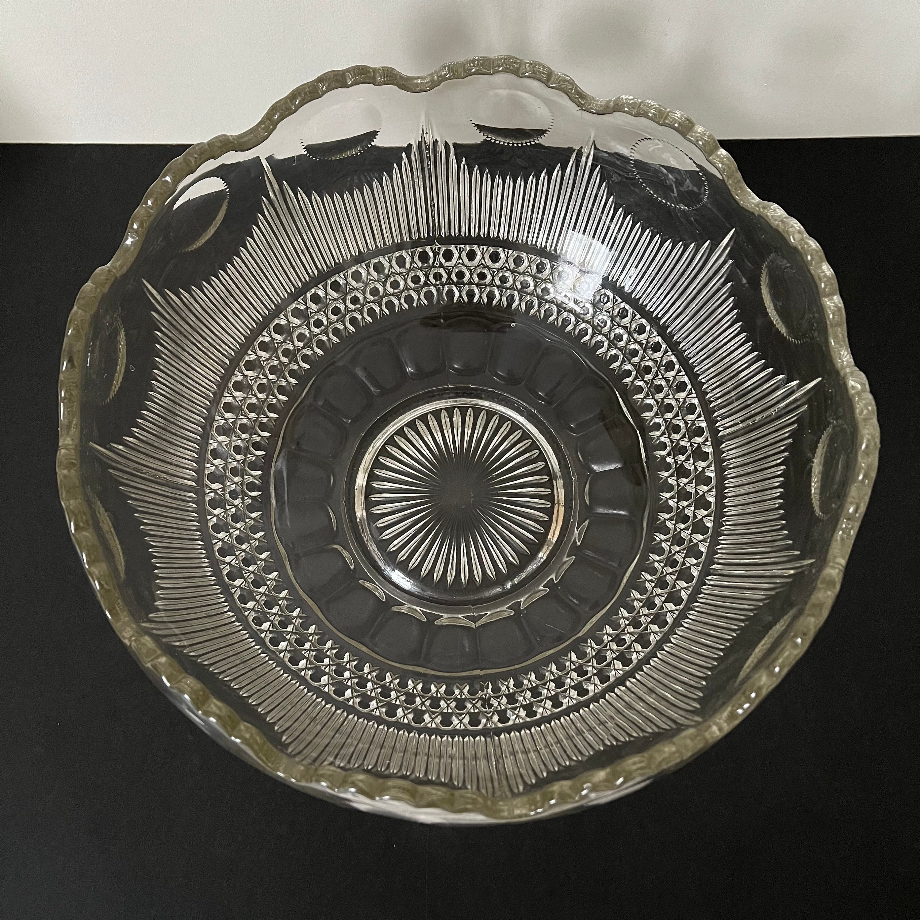 Large Bullseye Pattern Punchbowl Set - Includes Punch Bowl, Underplate ...