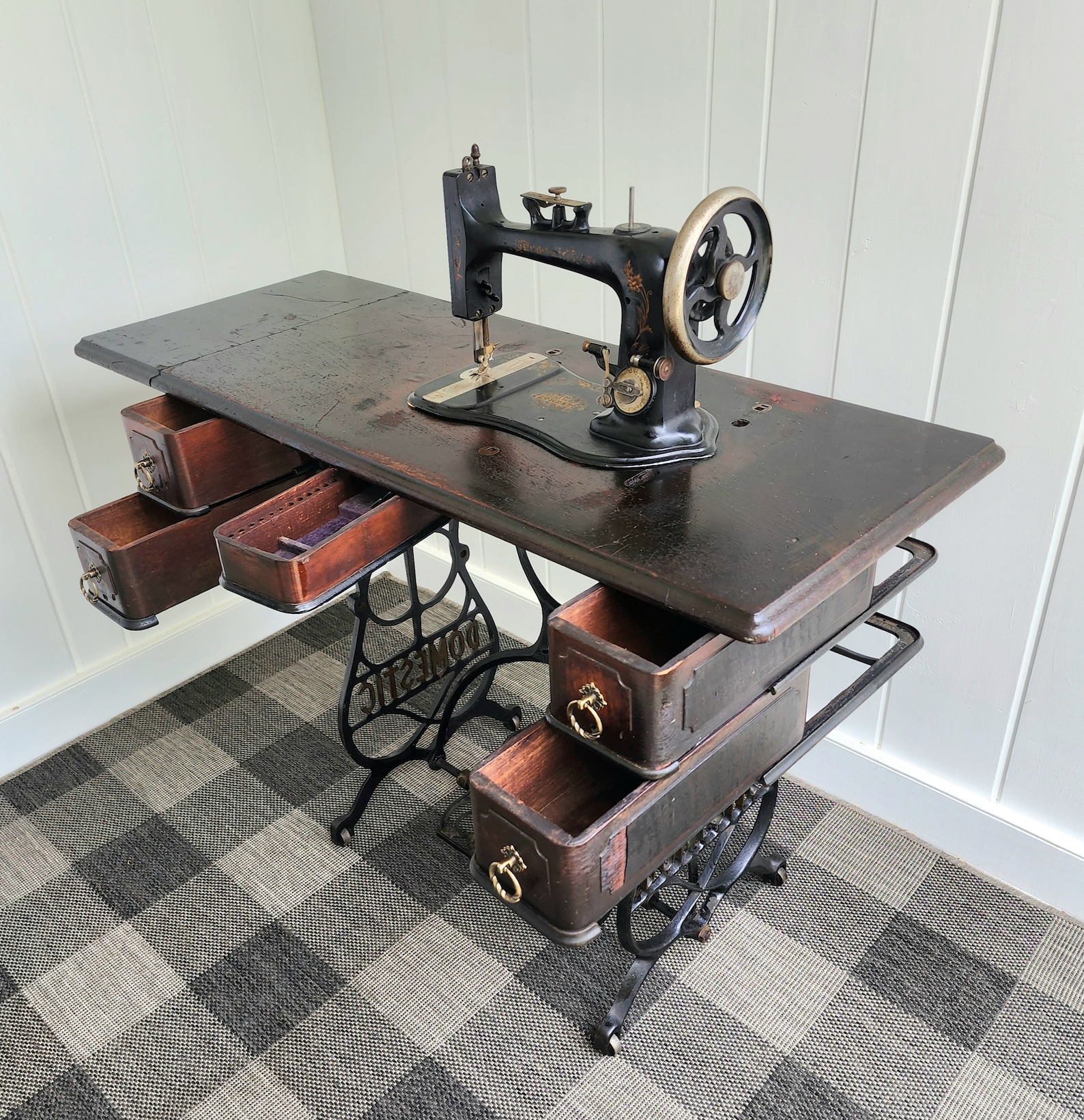 Antique 1890 Domestic Sewing Machine and Table - Etsy