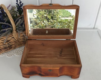 Small cedar box | Etsy