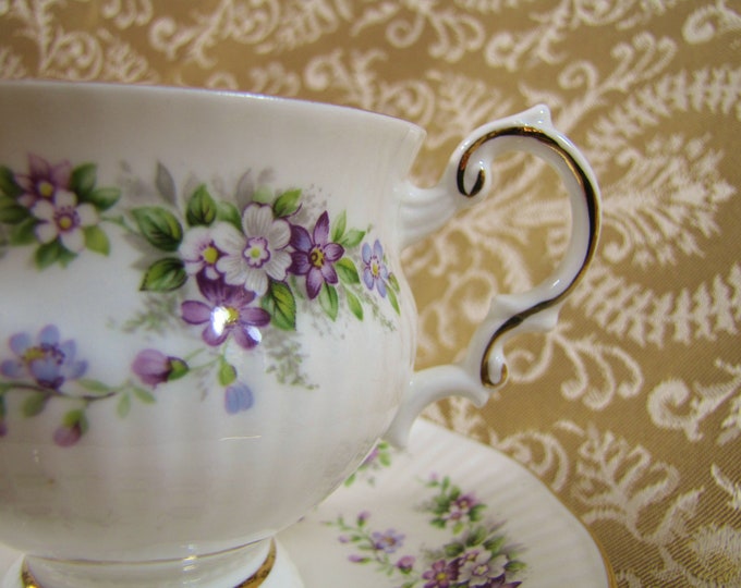 Elizabethan Chantilly Bone China Teacup and Saucer Vintage Made in ...