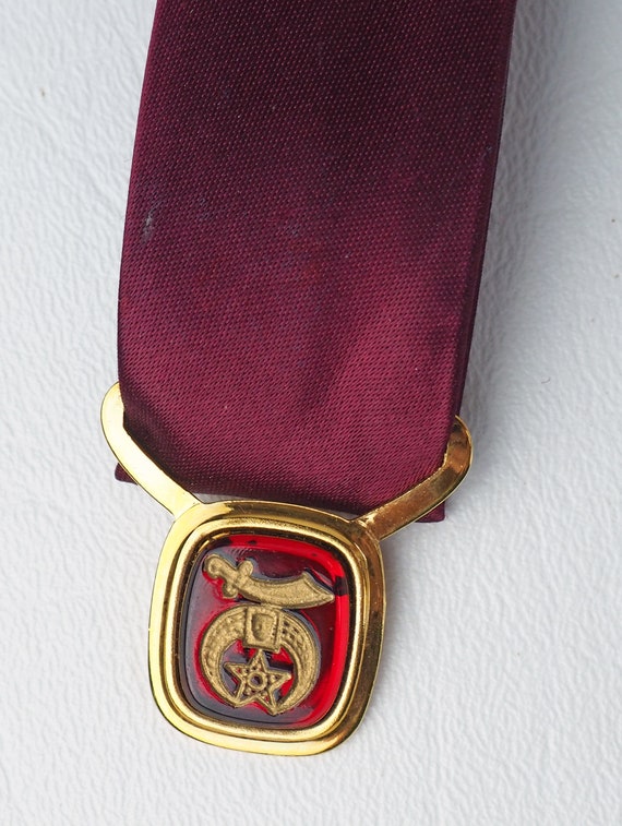 Genuine Shriner's Fez Hat, Tie, Pins Set- Vintage- Mu… - Gem