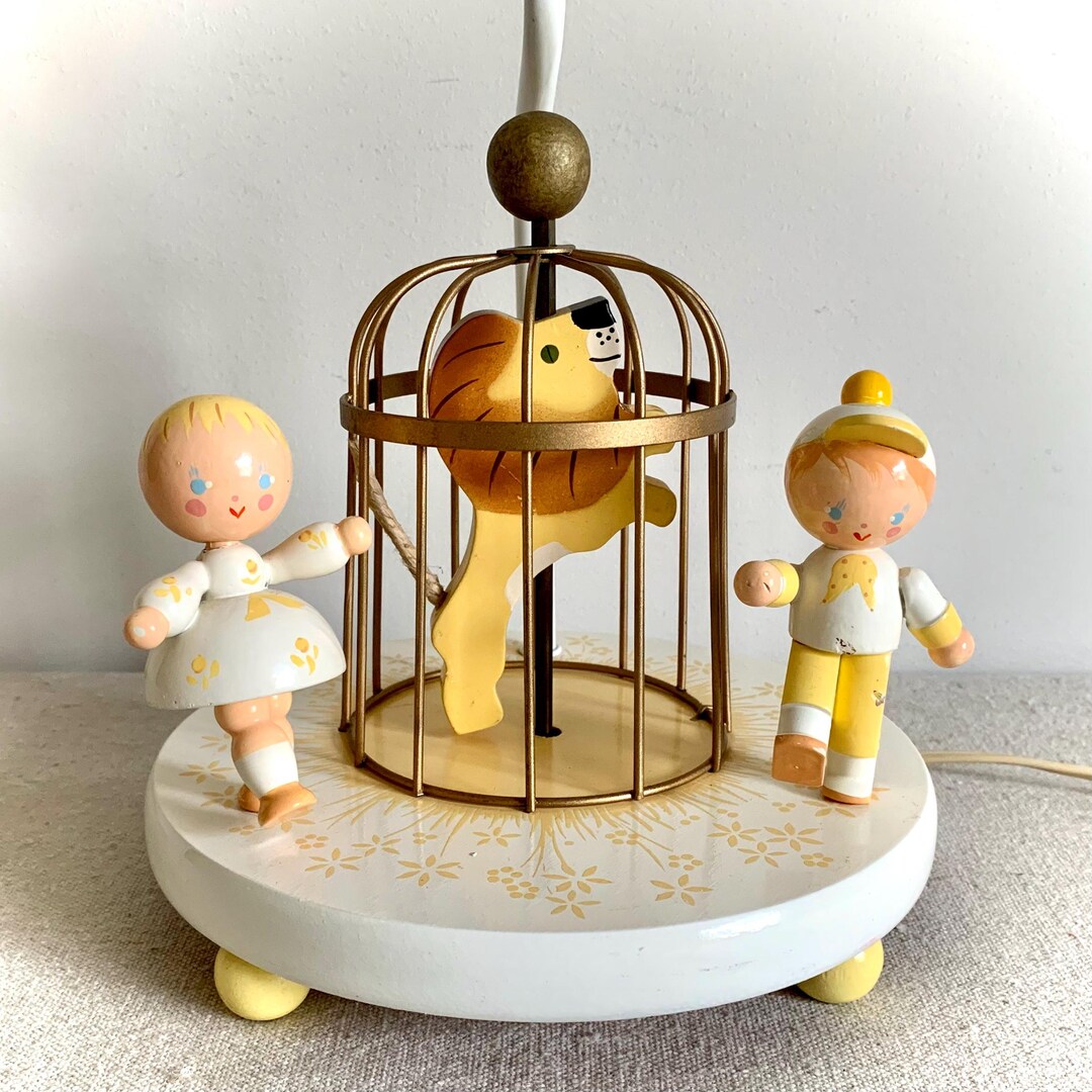 Vintage Music Box Lamp 1960's Era Children's Bedside Lullaby Lamp W ...