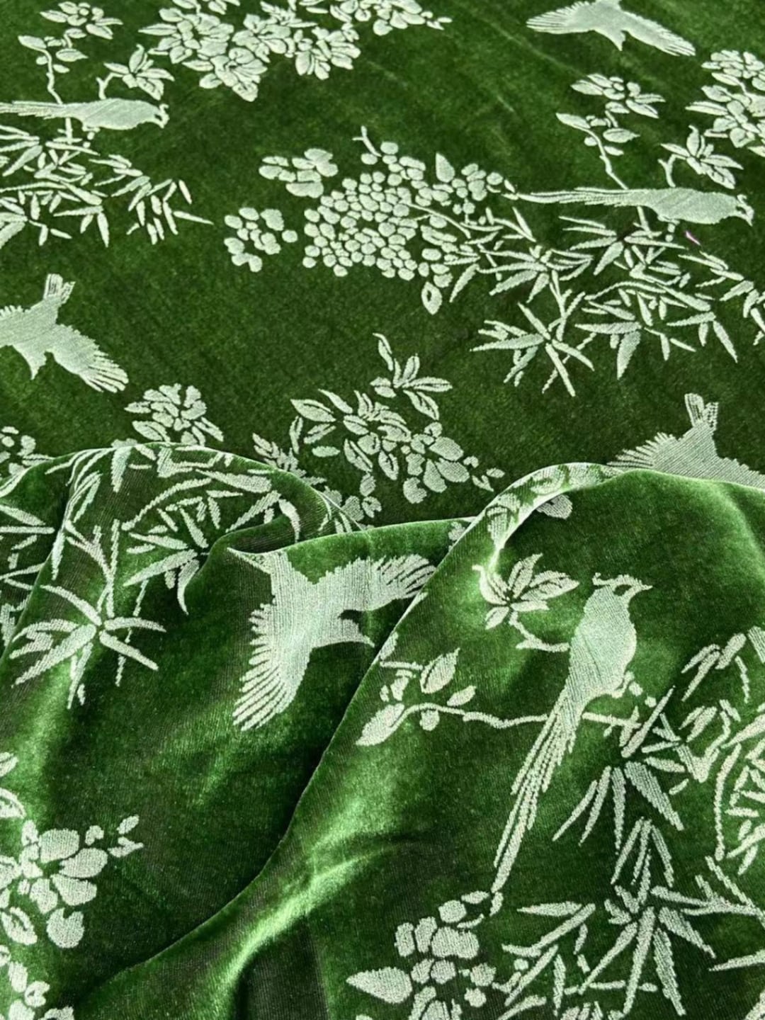 XSMSLS - Laser Burnout Pattern Green Silk Velvet - 135cm Wide by the ...