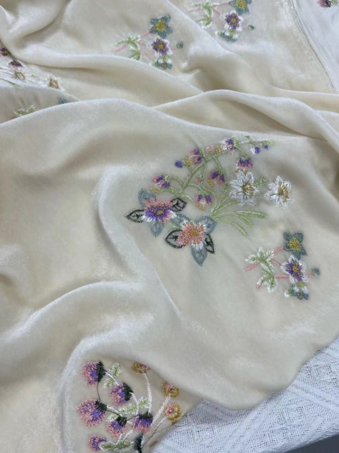 LLHHNB Floral Embroidered Sequins Silk Velvet Fabric 135cm Wide by the ...