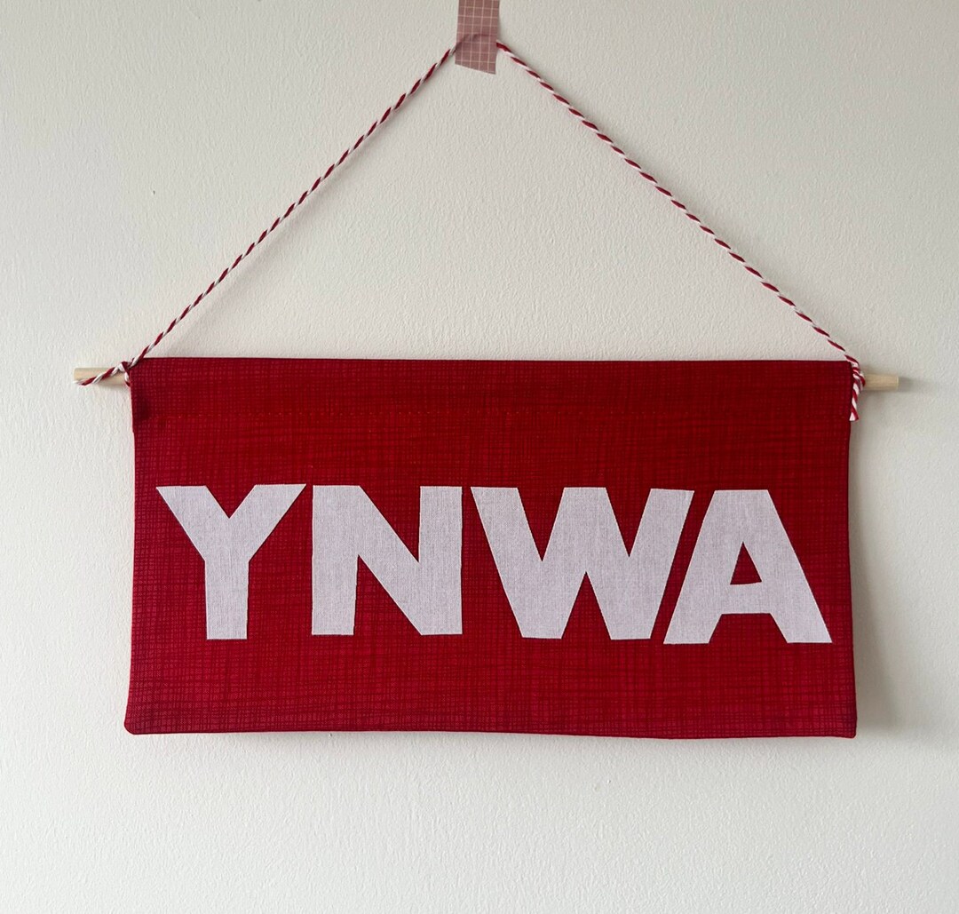 Liverpool 'YNWA' Pennant Flag (red) - Etsy