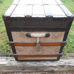 Repurposed Steamer Trunk Coffee Table Entertainment Center Storage ...