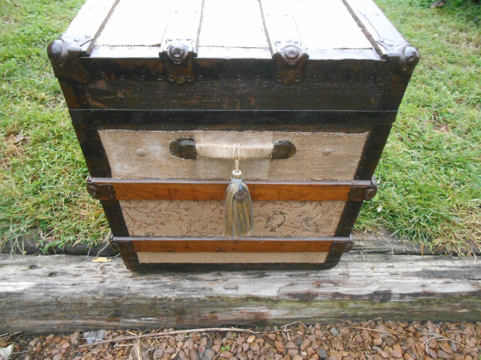 Repurposed Steamer Trunk Coffee Table Entertainment Center Storage ...